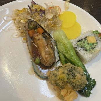 SUMO ASIAN BUFFET & GRILL - Updated September 2024 - 739 Photos & 570 ...