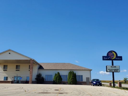 BEST REST INN & SUITES MANCHESTER - Updated December 2025 - 1220 W ...