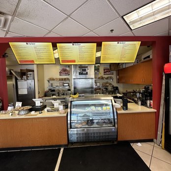 CITY SQUARE DELI & GRILL - Updated December 2025 - 101 Photos & 183 ...