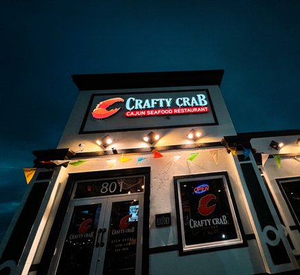 CRAFTY CRAB - Updated November 2025 - 48 Photos & 68 Reviews - 801 NE ...