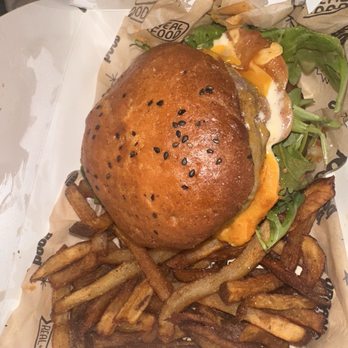 GOODONYA ORGANIC EATERY - Updated January 2026 - 580 Photos & 830 ...