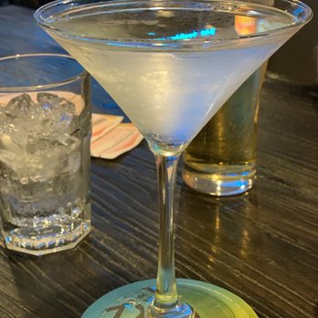 RAE ROCK’S BAR & GRILL - Updated October 2025 - 57 Photos & 35 Reviews ...