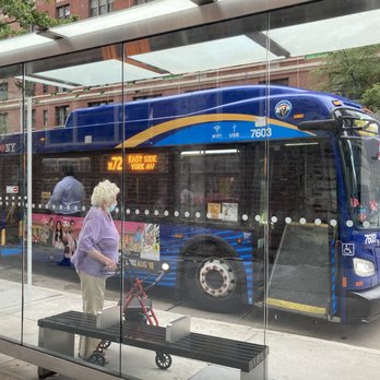 M72 CROSSTOWN BUS - Updated April 2025 - East 72nd St, Manhattan, New ...