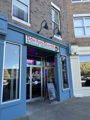 DON PAPA GRANDE - Updated December 2025 - 136 Photos & 109 Reviews ...