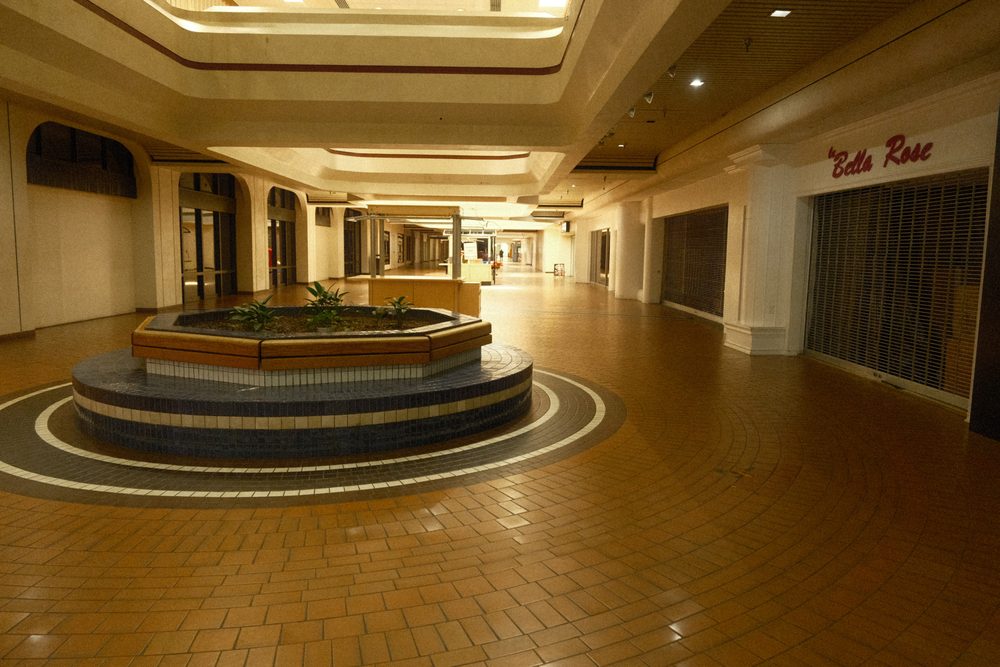 MANCHESTER SHOPPING CENTER - Updated December 2025 - 45 Photos & 33 ...