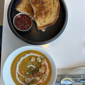 FREYA - Updated February 2025 - 91 Photos & 33 Reviews - 2655 NW Market ...