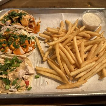 COMMONWEALTH - Updated May 2024 - 756 Photos & 1150 Reviews - 1022 11th ...