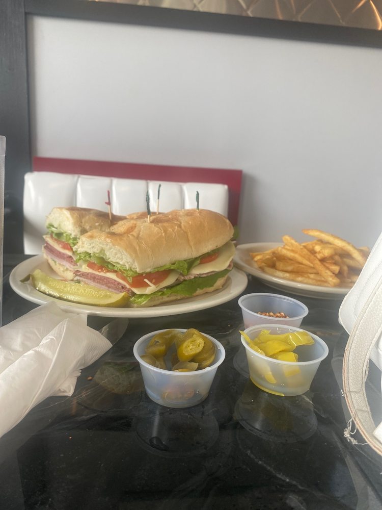 CRUISERS DINER - Updated May 2025 - 49 Photos & 32 Reviews - 1061 ...