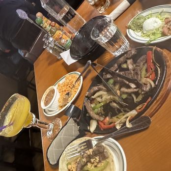 CADILLAC BAR & GRILL - Updated September 2024 - 515 Photos & 482 ...