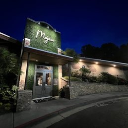 MOJAVE - Updated December 2025 - 1251 Photos & 694 Reviews - 6450 ...