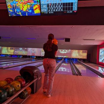 BOWLERO FULLERTON - Updated January 2026 - 164 Photos & 210 Reviews ...