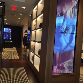 QUEENSTOWN PREMIUM OUTLETS - Updated December 2025 - 63 Photos & 77 ...