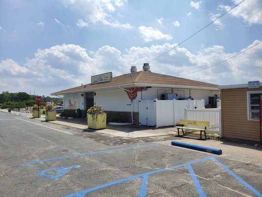 THE SUNSET CLUB AT TAPPEN BEACH - Updated May 2024 - 41 Photos & 21 ...