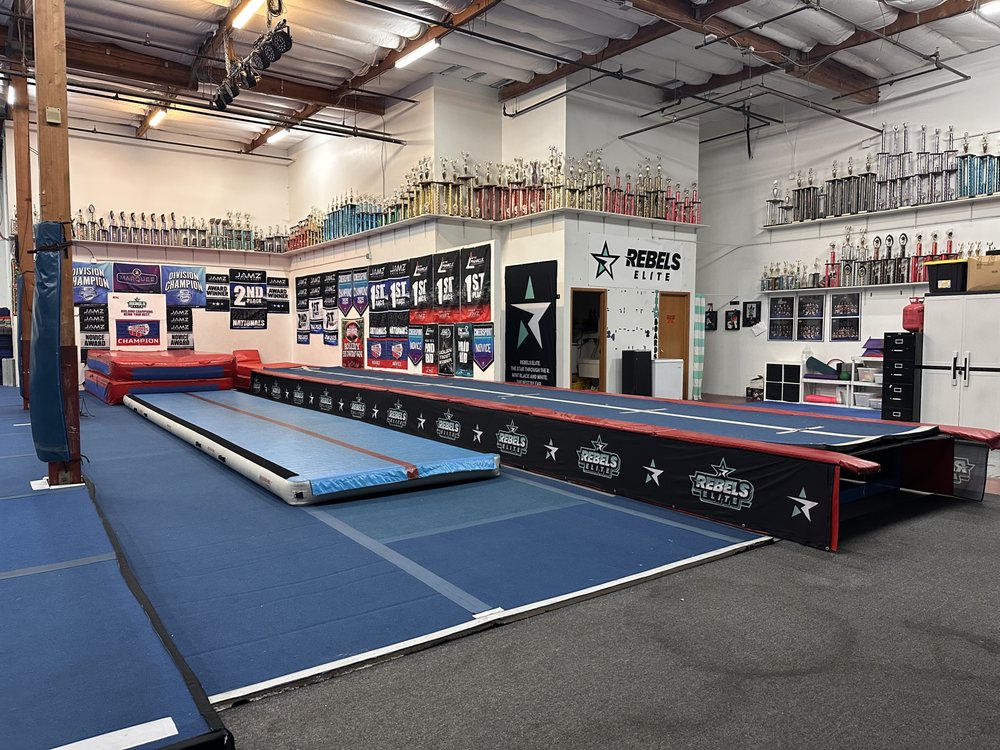 REBELS ELITE SF - Updated December 2025 - 22 Photos - 389 Oyster Point ...