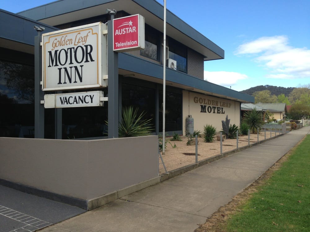 GOLDEN LEAF MOTOR INN - 186-188 Great Alpine Rd, Myrtleford Victoria ...