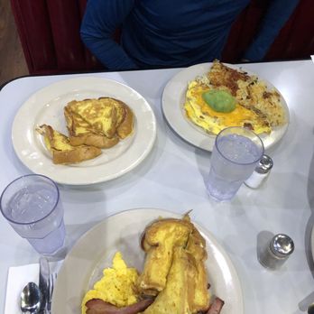 BALDIE’S CAFÉ - Updated 2024 - 760 Photos & 950 Reviews - 2649 Decoto ...