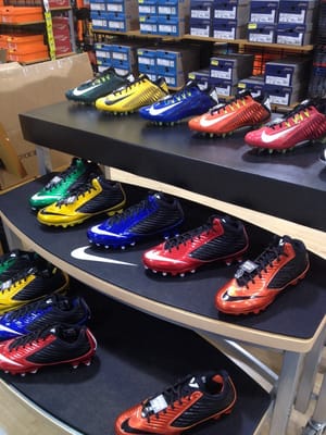 DICK’S SPORTING GOODS - Updated June 2026 - 34 Photos & 34 Reviews ...