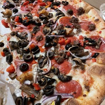 RIZZO’S PIZZERIA AND GRILL - Updated December 2025 - 87 Photos & 97 ...