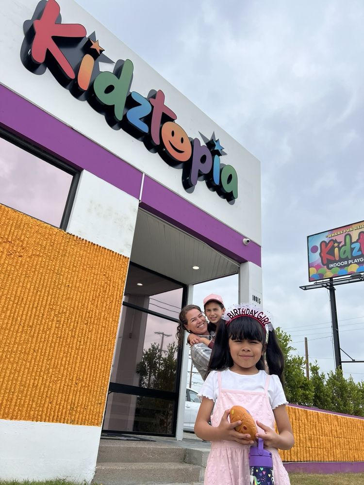 KIDZTOPIA INDOOR PLAYGROUND - Updated December 2025 - 51 Photos & 74 ...