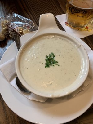 CHEERS - 2301 Photos & 1131 Reviews - 84 Beacon St, Boston, MA - Menu ...