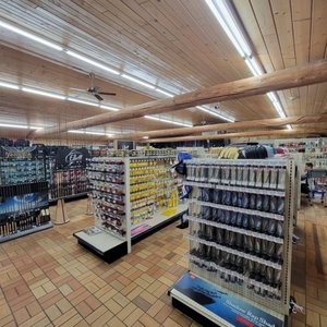 REEDS FAMILY OUTDOOR OUTFITTERS - Updated August 2025 - 20 Photos & 46 ...