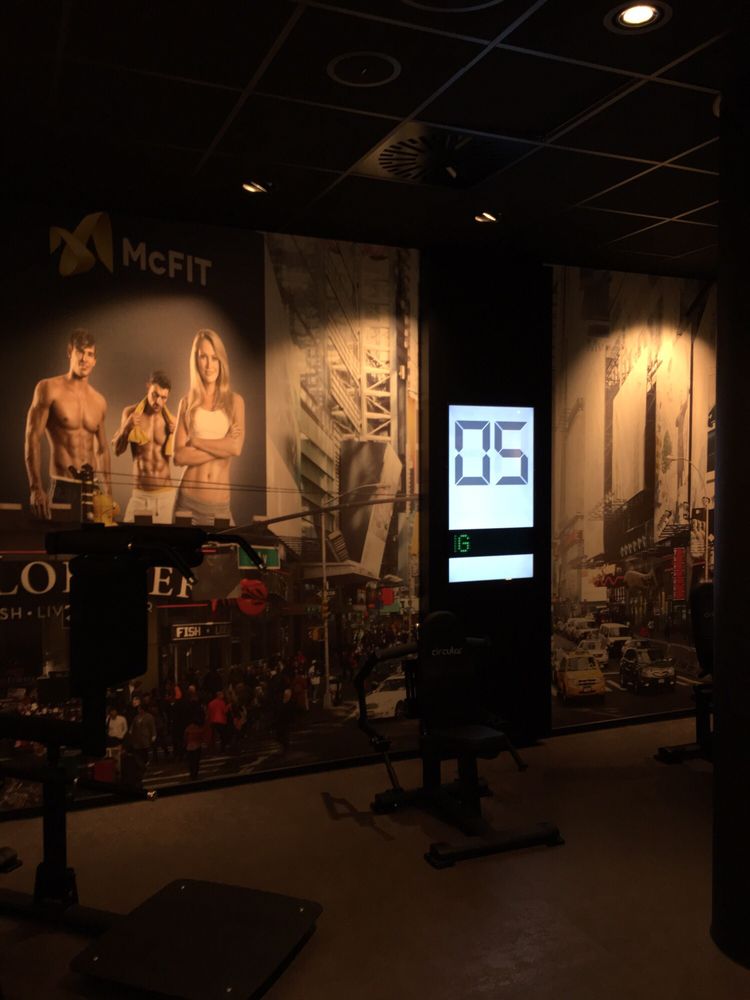 McFit - 17 Photos - Gyms - Wilhelmsplatz 11, Heusteigviertel, Stuttgart ...