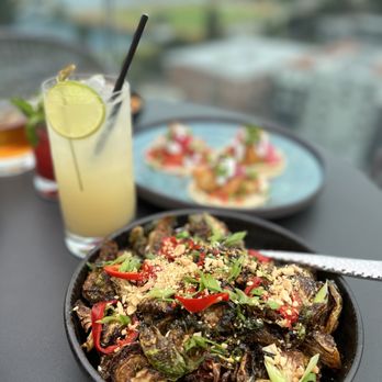 STUDY HALL ROOFTOP LOUNGE - Updated July 2024 - 301 Photos & 180 ...