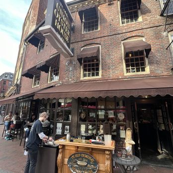 UNION OYSTER HOUSE - Updated July 2024 - 4565 Photos & 3654 Reviews ...