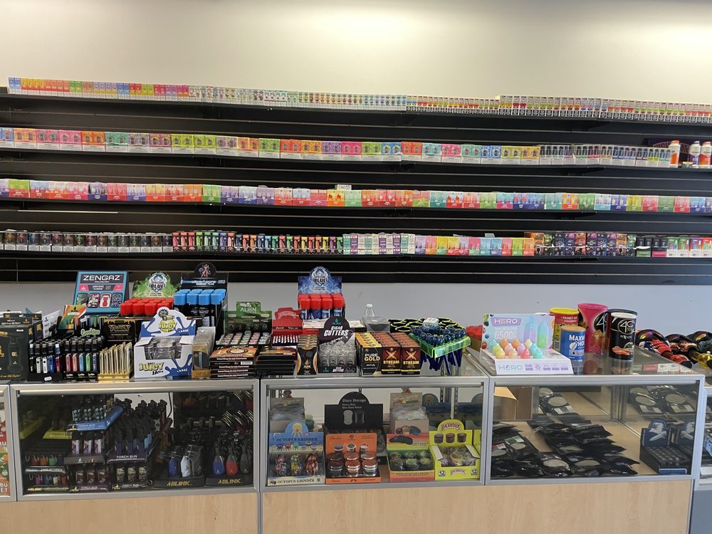 VAPE KINGDOM - Updated April 2024 - 5105 Mayfield Rd, Lyndhurst, Ohio ...