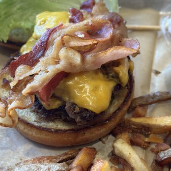 PAT AND GRACIE’S - Updated June 2024 - 94 Photos & 33 Reviews - 121 S ...