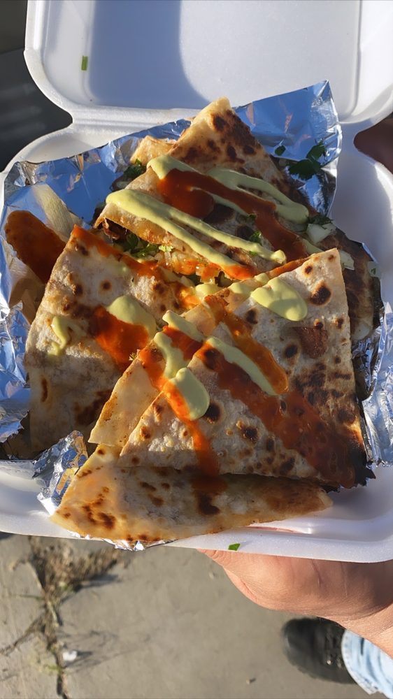 LA CHIGONA TACOHOLICS - 16160 Main St, Hesperia, California - Street ...