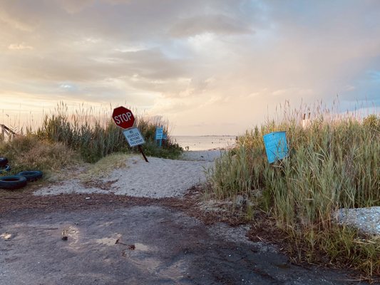 PIERCES POINT BEACH - Updated November 2025 - 299-65 N Beach Dr, Middle ...