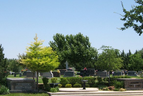 RESTHAVEN FUNERAL HOME & CEMETERY - Updated July 2025 - 32 Photos & 15 ...