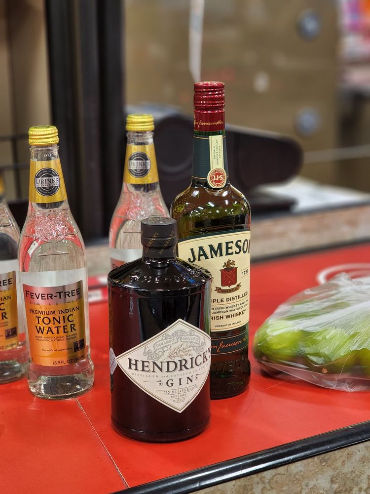 VONS - Updated December 2025 - 95 Photos & 65 Reviews - 5638 E Kings ...