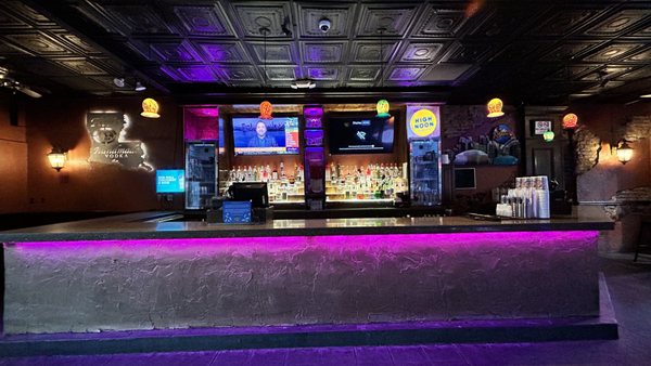 RAZZOO BAR & PATIO - Updated December 2025 - 219 Photos & 277 Reviews ...