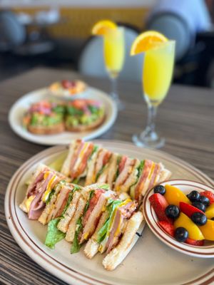 MAMA ZOE MICHAEL’S - Updated March 2025 - 713 Photos & 251 Reviews ...