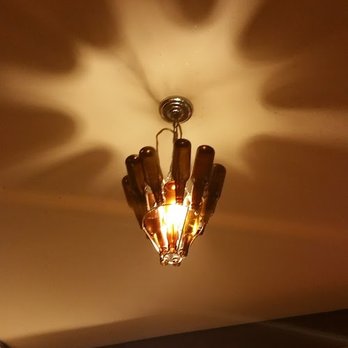 THE LEON PUB - Updated June 2025 - 23 Photos & 46 Reviews - 215 E 6th ...