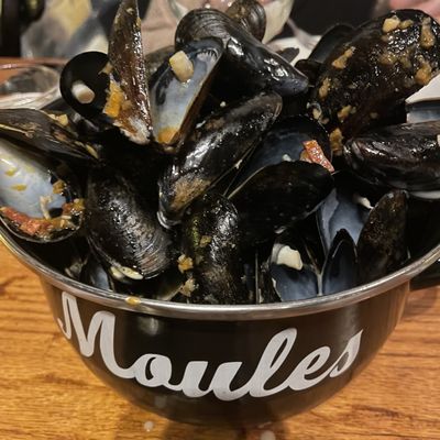 COCO - Updated December 2025 - 621 Photos & 430 Reviews - 888 Main St ...