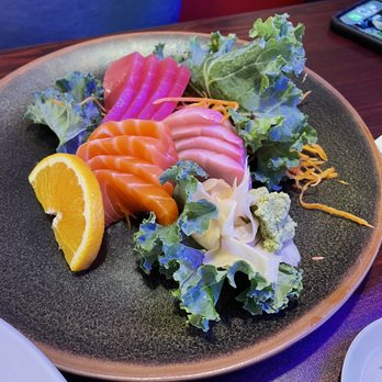 ZAKURA SUSHI & THAI RESTAURANT - Updated October 2025 - 45 Photos & 39 ...