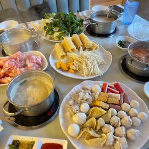 URBAN HOT POT - 225 Photos & 172 Reviews - 10100 Twin Rivers Rd ...