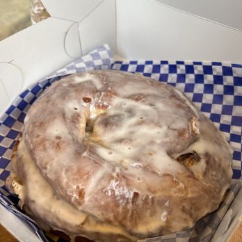 DG DOUGHNUTS - Updated July 2024 - 1362 Photos & 453 Reviews - 29 W ...