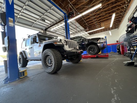 WOW AUTOMOTIVE & ALIGNMENT - Updated December 2025 - 16 Photos & 16 ...