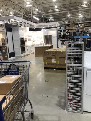 LOWE’S HOME IMPROVEMENT - Updated December 2024 - 17 Photos & 32 ...