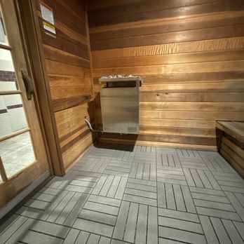 CRUNCH FITNESS - OCEANSIDE - Updated September 2025 - 92 Photos & 138 ...