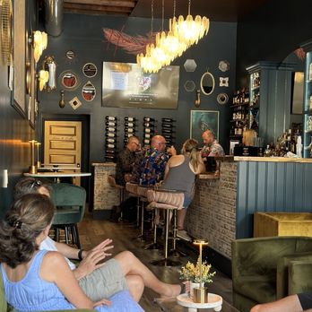 HEN HOUSE - Updated January 2026 - 28 Photos & 13 Reviews - 122 Blaize ...