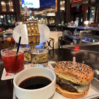 GORDON RAMSAY BURGER - Updated September 2025 - 309 Photos & 206 ...