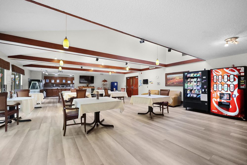 EVERGREEN POST ACUTE - Updated September 2025 - 21 Photos - 8643 NE ...