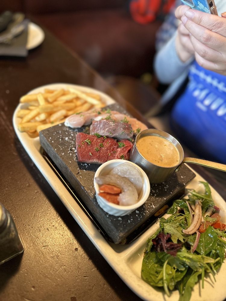 POG MAHONES - Updated July 2025 - 48 Photos & 28 Reviews - 14 Rees ...