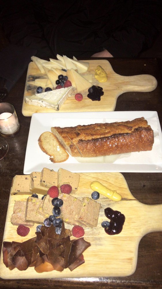 TEN DEGREES BAR - 246 Photos & 828 Reviews - Gastropubs - 121 St Marks ...