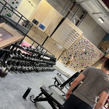 MESA RIM CLIMBING CENTER - MISSION VALLEY - Updated March 2025 - 147 ...